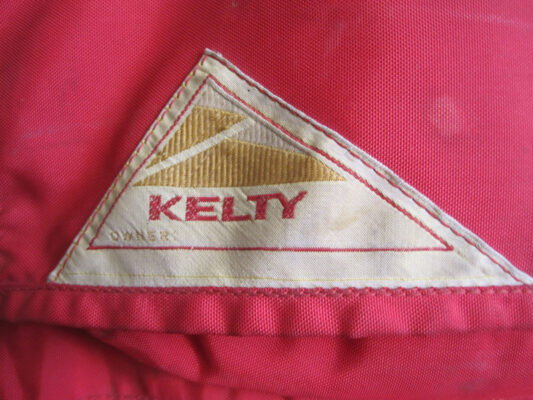KELTY(ケルティ)の年代別タグの特徴まとめ！各デザインの違いを解説！ | 古着屋FERANTRACING【公式】|東京 高円寺 レギュラー ...